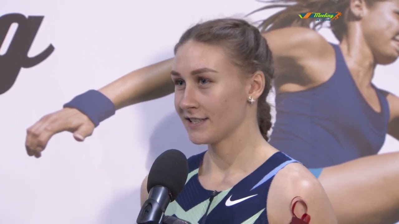 Live d'un championnat indoor d'athlétisme - Convergence Images